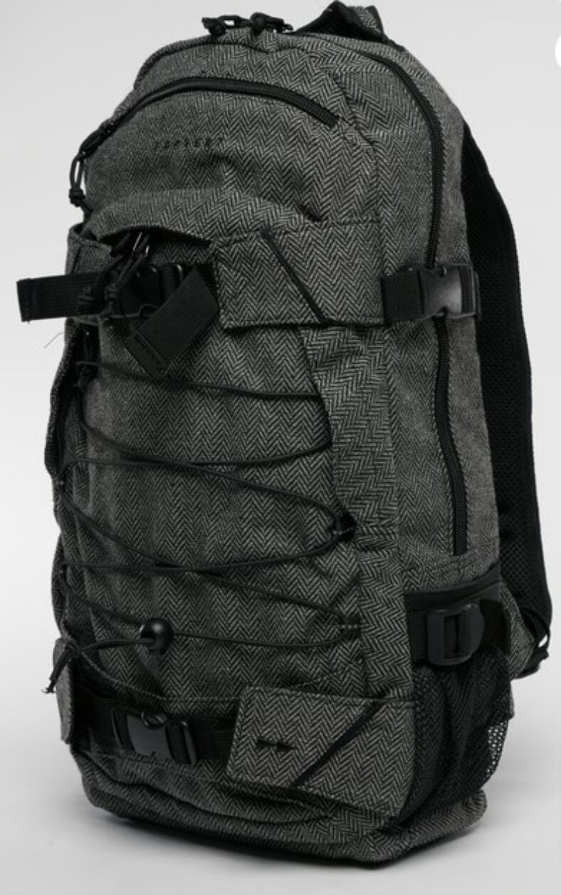 Forvert Rucksack New Louis in grau für 25,68 € inkl. Versand (statt 53 ...